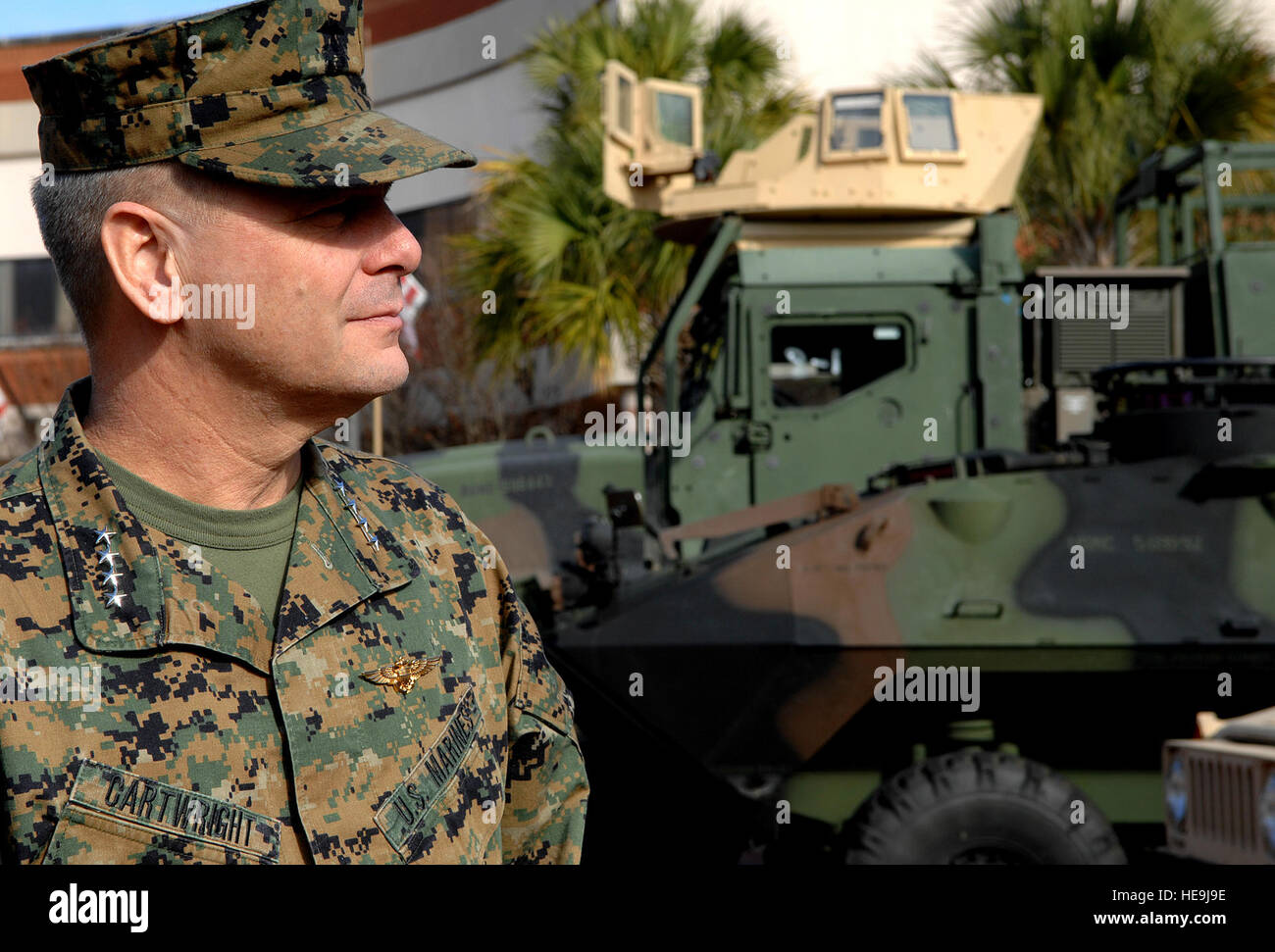 Military vehicles manufacturing hi-res stock photography and images - Alamy
