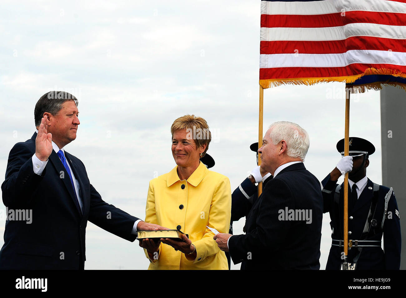 U.S. Defense Secretary Robert M. Gates swears in Secretary of the Air ...