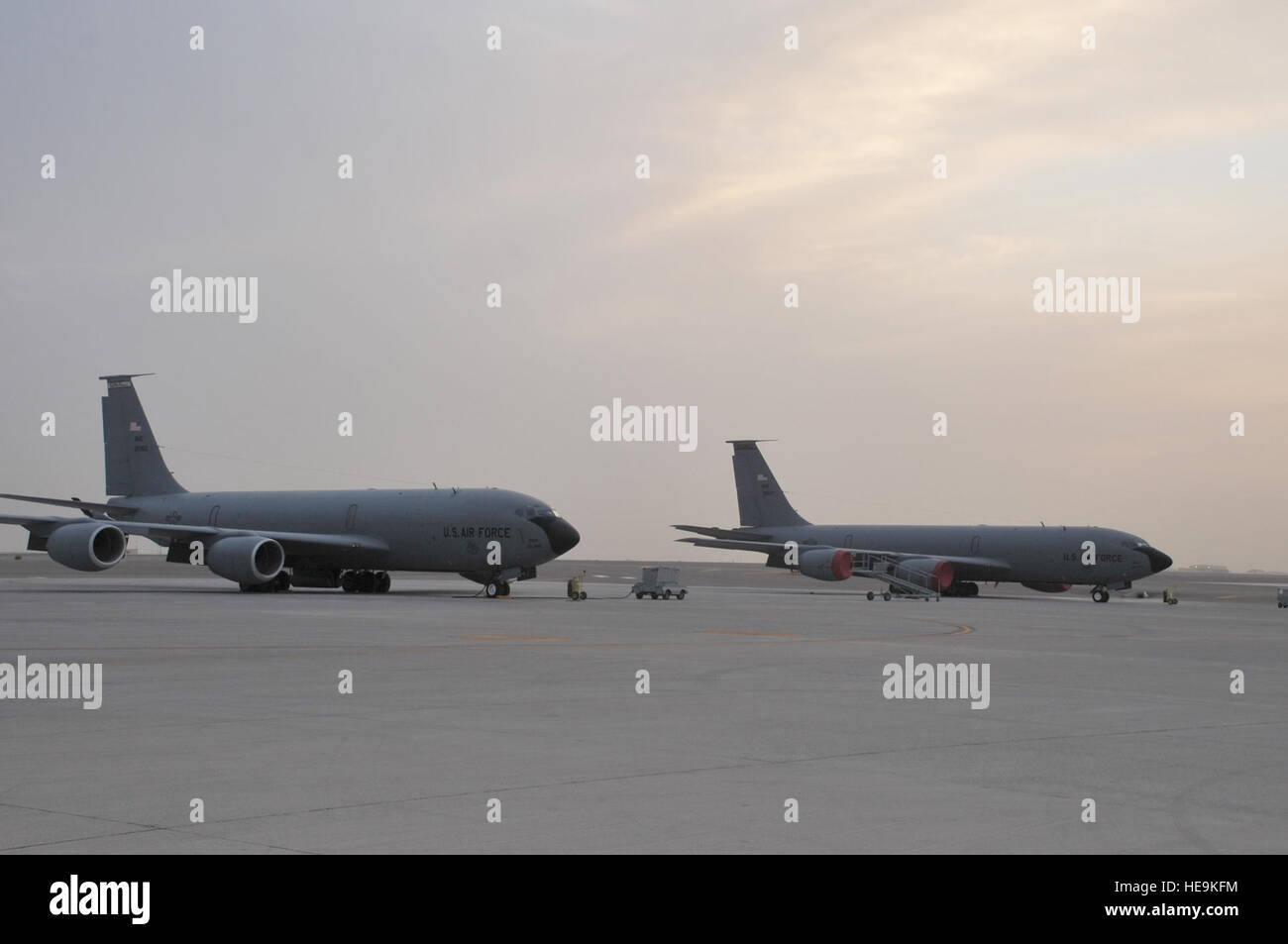 376th air expeditionary wing at manas air base hi-res stock photography ...