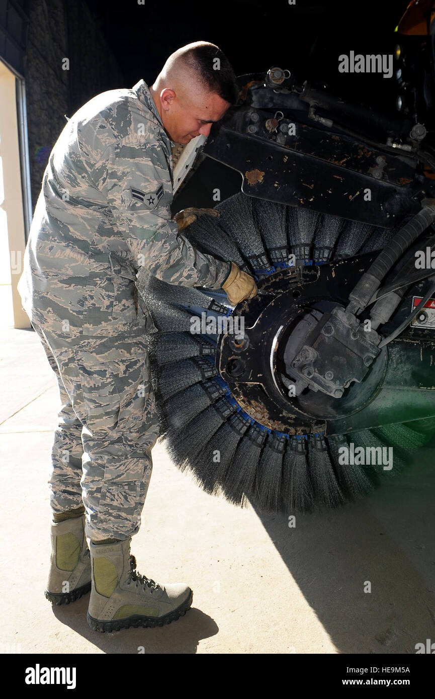 Airman 1st Class Tyler Cecil, 5th Civil Engineer Squadron pavements and ...