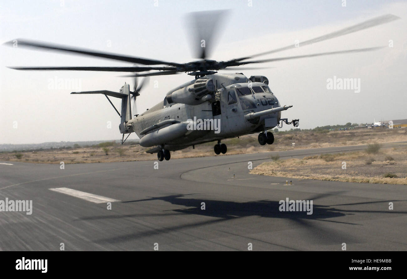 A US Marine Corps (USMC) CH-53 Super Stallion helicopter, Marine Heavy ...