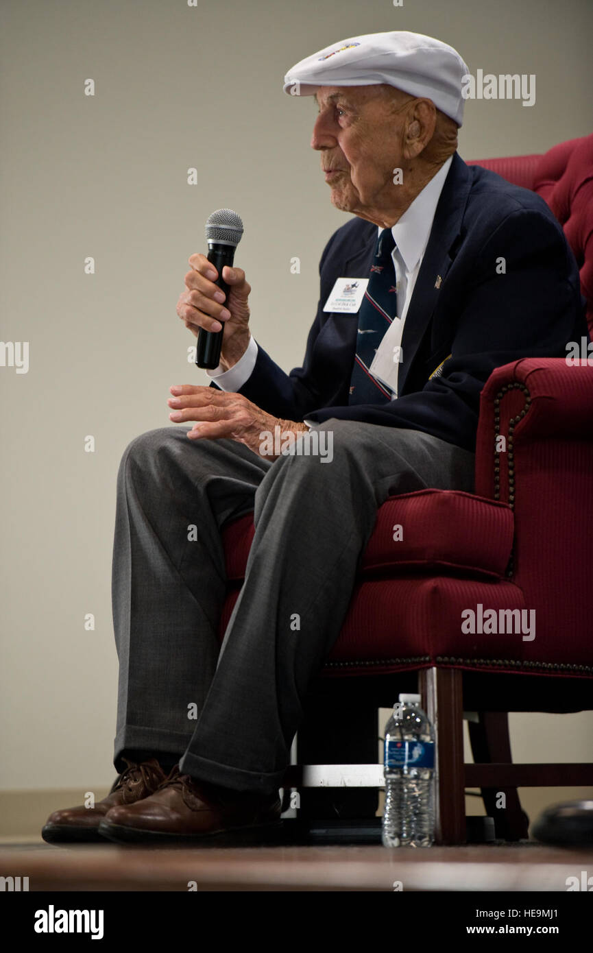 Retired U.S. Air Force Lt. Col. Richard Cole, one of the Doolittle ...