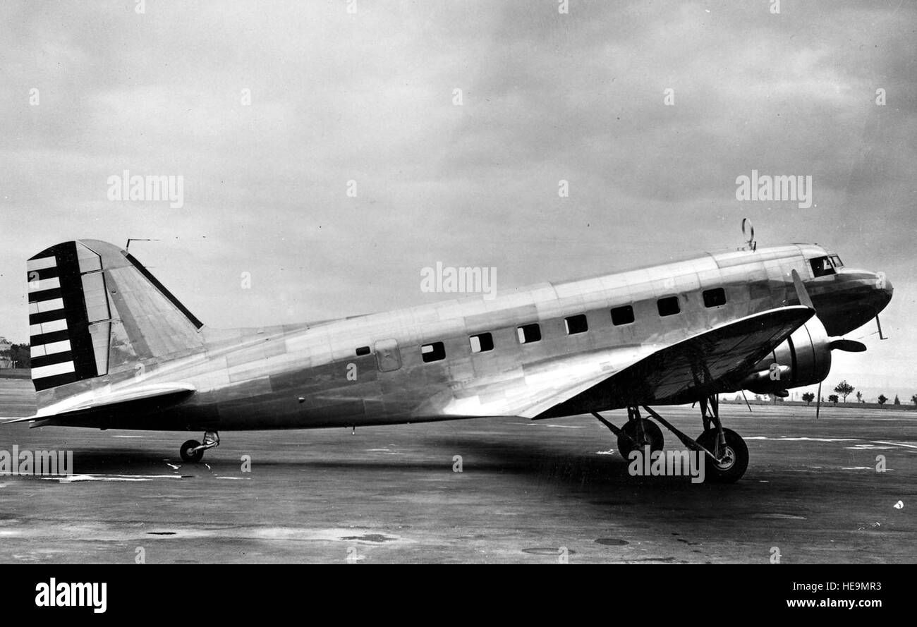 Douglas C-39 right side view (S/N 38-499). (U.S. Air Force photo Stock ...