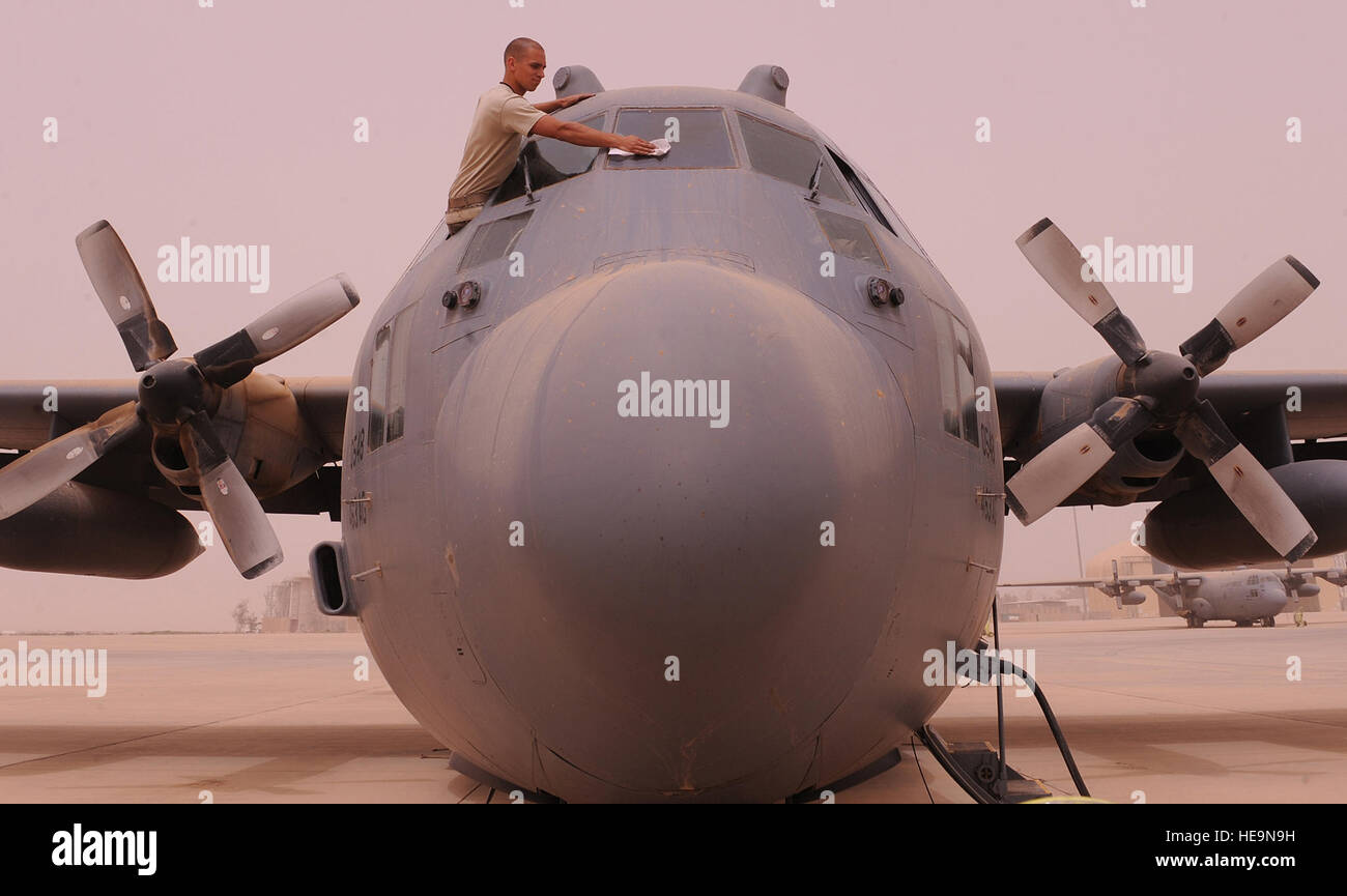 777th expeditionary aircraft maintenance unit c 130 crew chief hi-res ...
