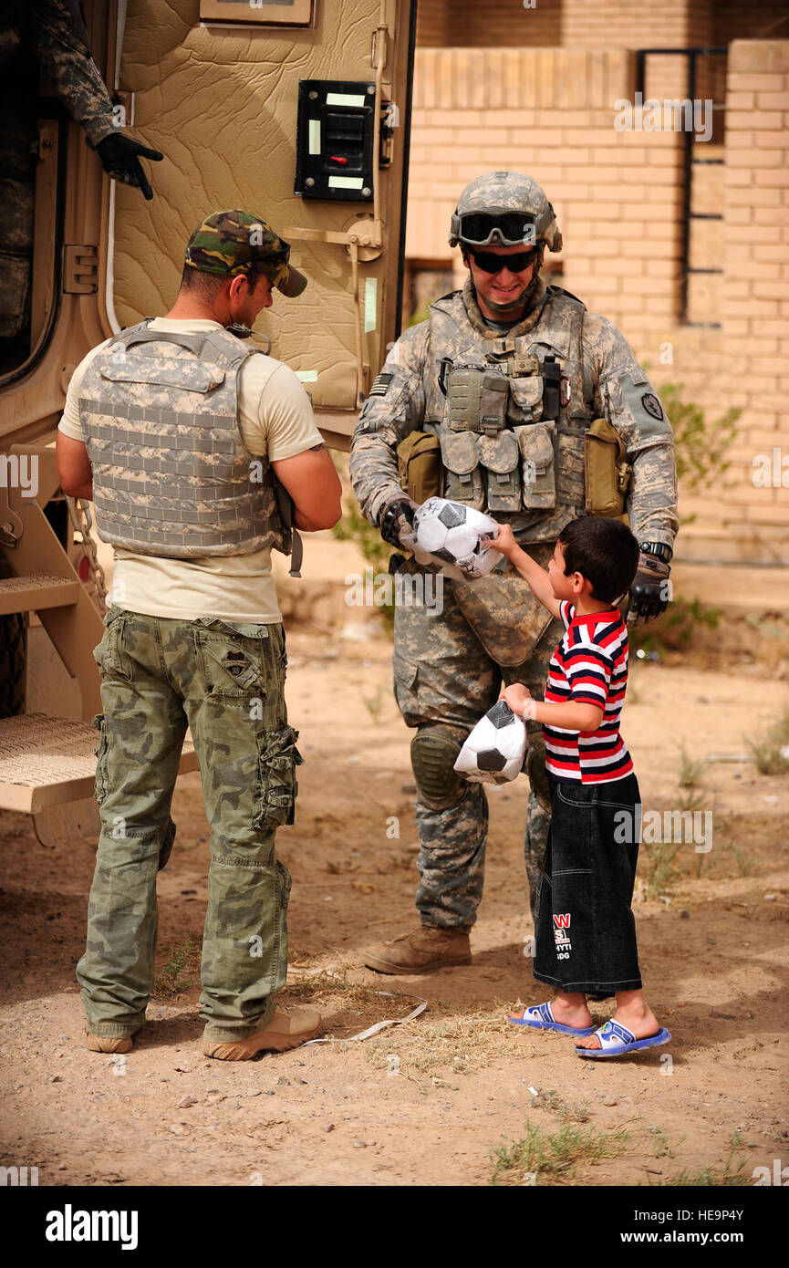 Iraq oif operation iraqi freedom combat camera u s army hi-res stock ...