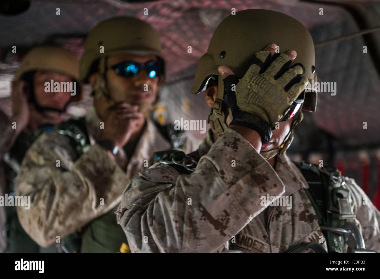 Us Marine Paratroopers T 11 Parachute | Military.com