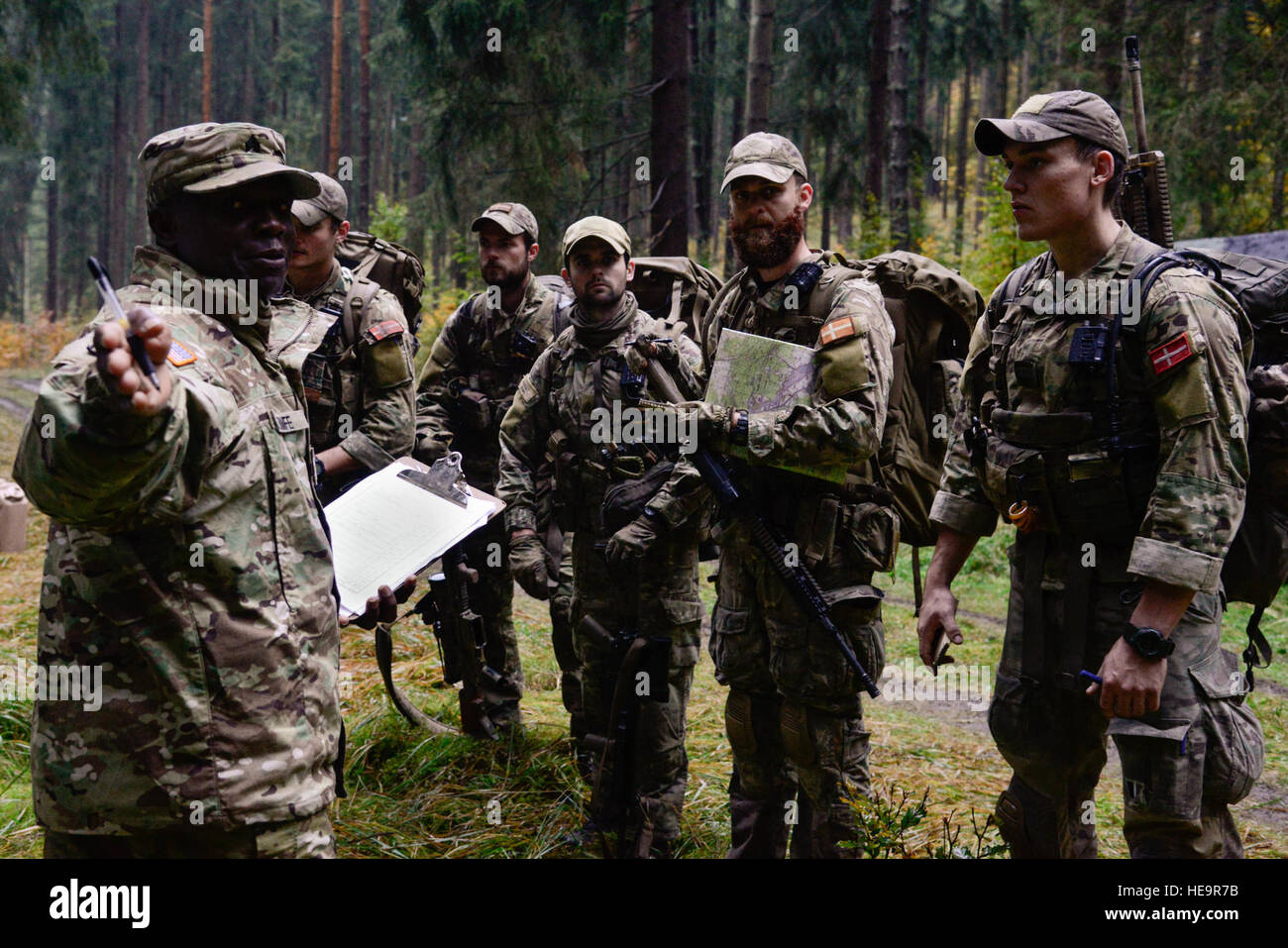 Us army soldier briefs army hi-res stock photography and images - Alamy
