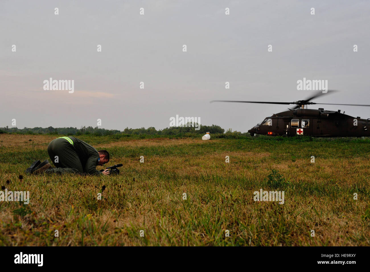 U.S. Air Force Staff Sgt. Robert Aten, 1st Combat Camera Squadron ...
