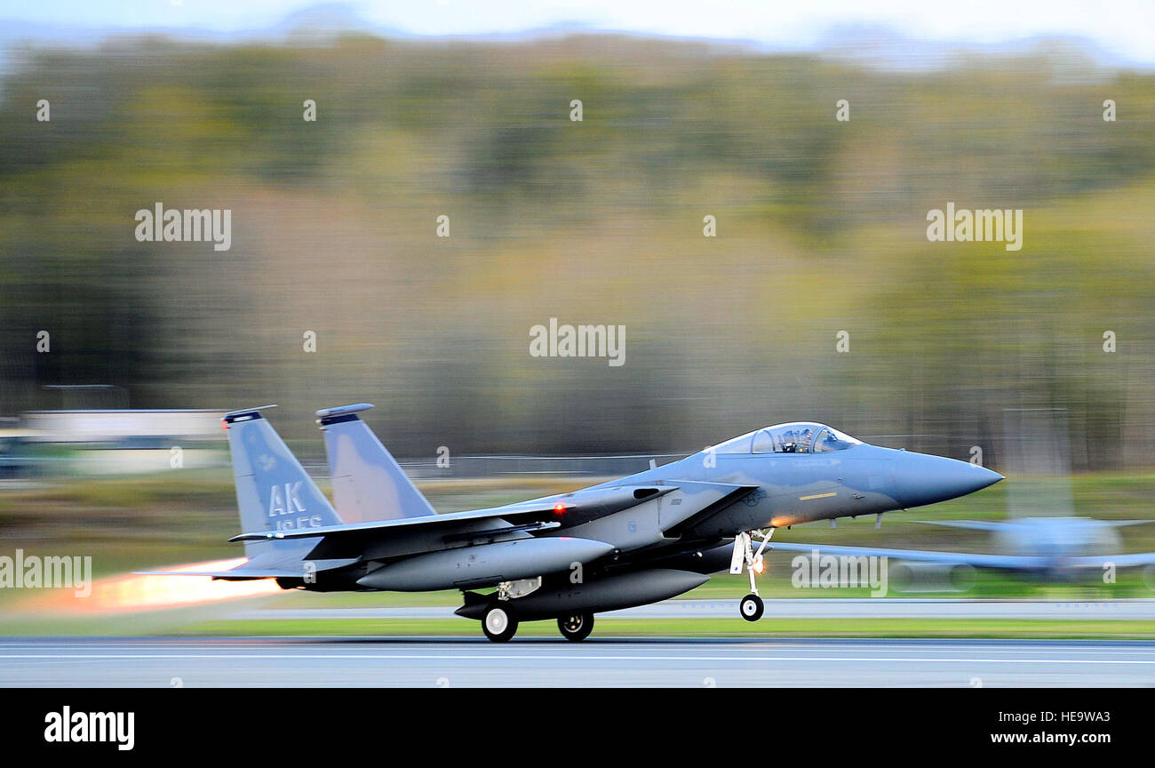 The 19th Fighter Squadron's F-15 Eagle flagship takes off for the final ...