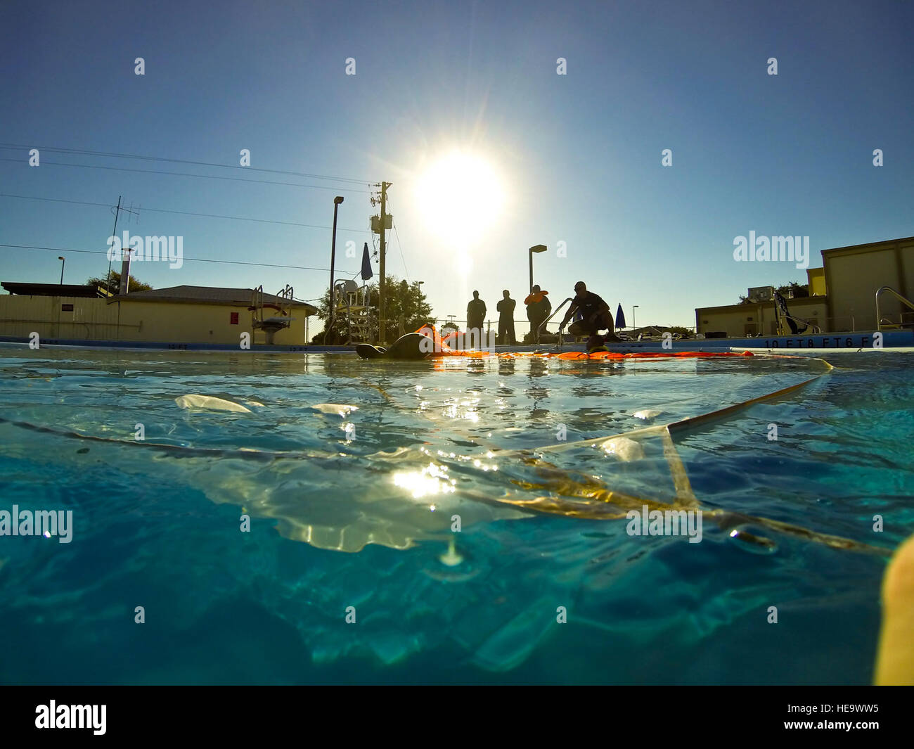 Parachute shaped hi-res stock photography and images - Alamy