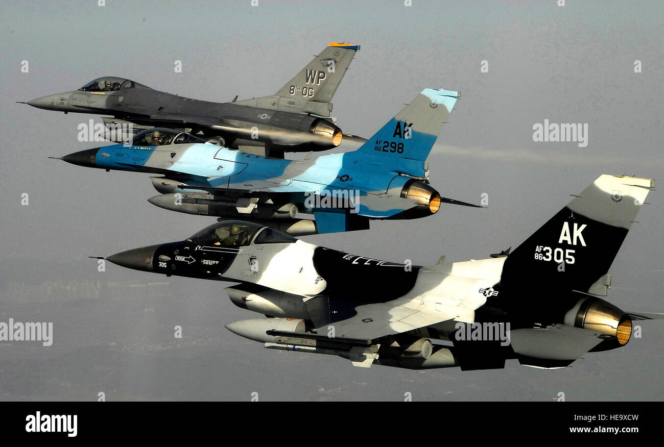 Three U.S. Air Force F-16 Fighting Falcon Block 30 aircraft from the ...
