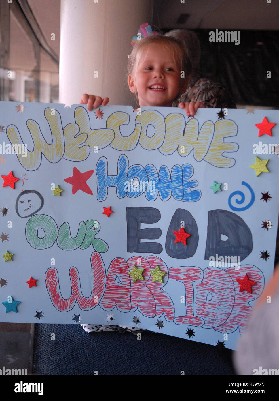 Madison Dutton waits for her daddy:: U.S. Air Force Staff Sergeant. DJ ...