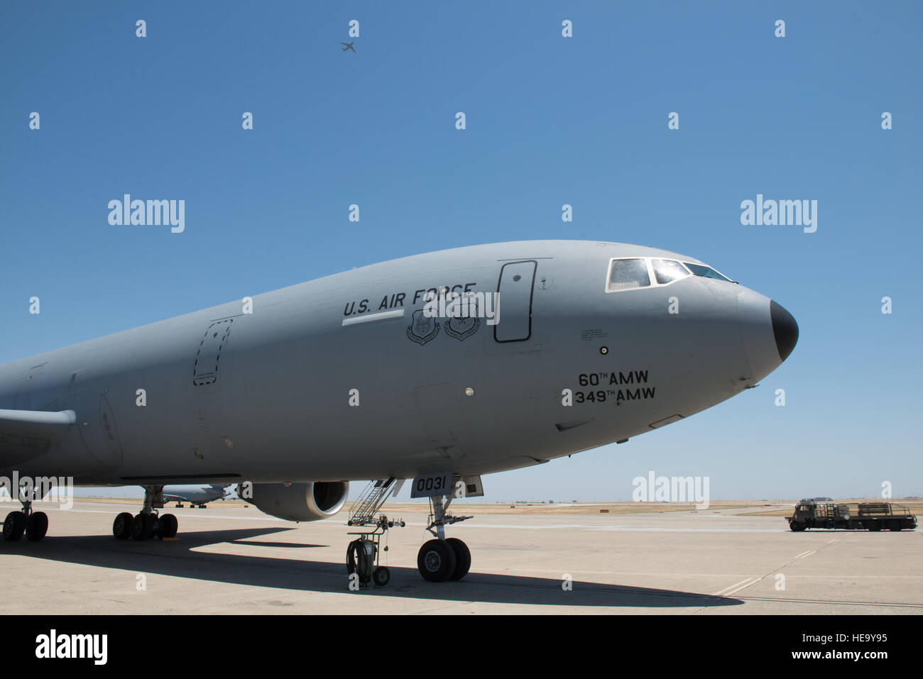 Lt. Col. Thad Middleton, 9 Air Refueling Squadron, commander, and Lt ...