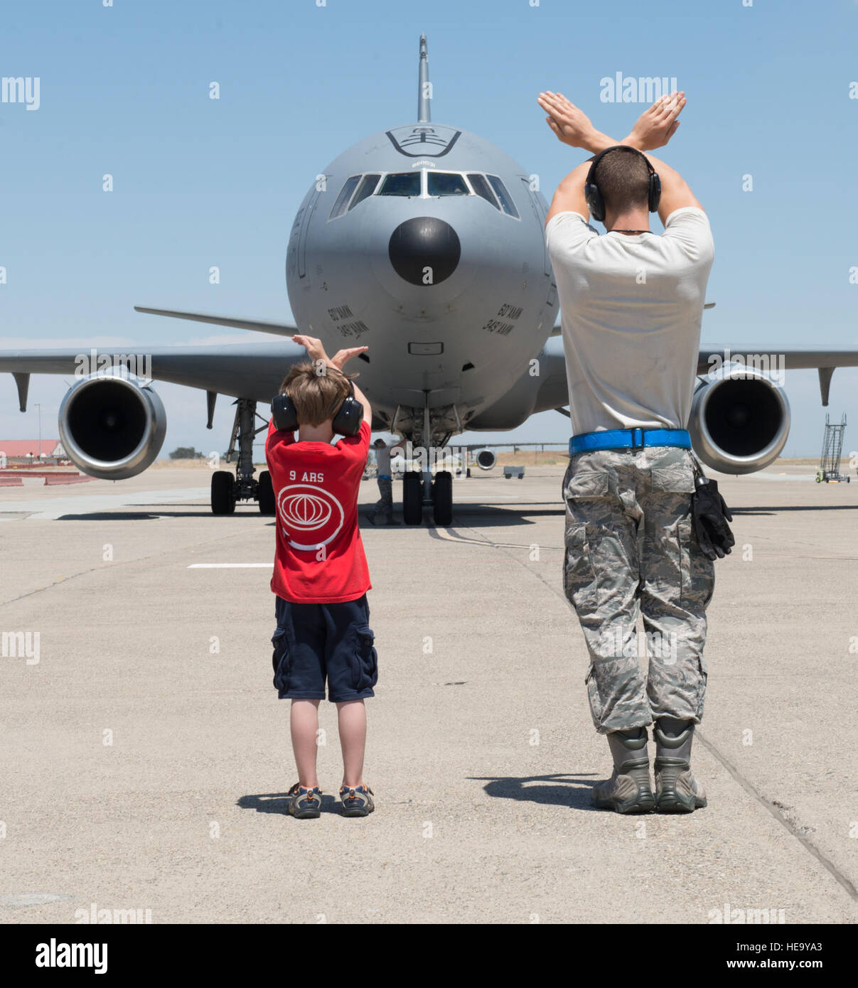 Lt. Col. Thad Middleton, 9 Air Refueling Squadron, commander, and Lt ...