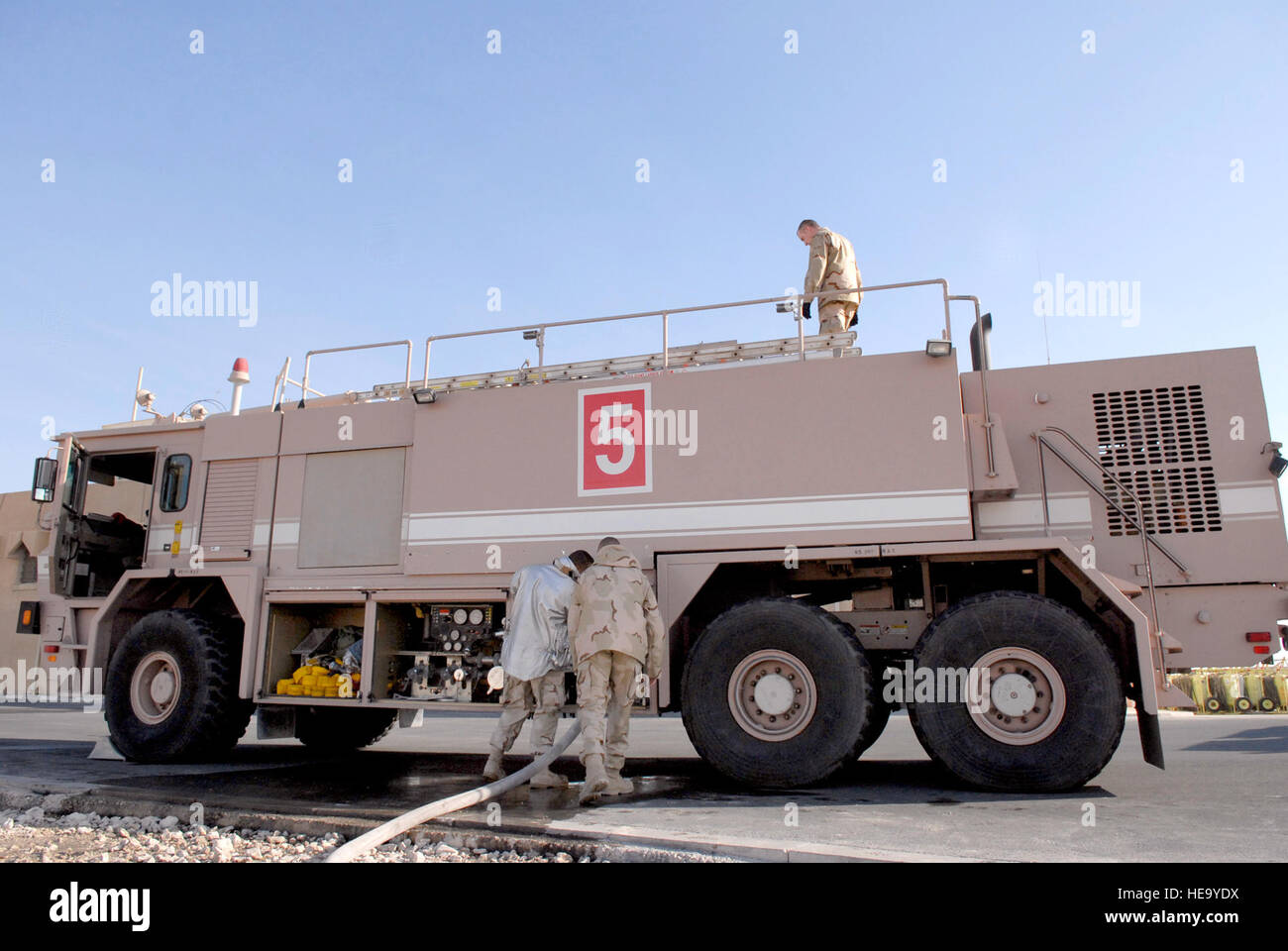 379th Expeditionary Civil Engineering Squadron (ECES) Flightline ...