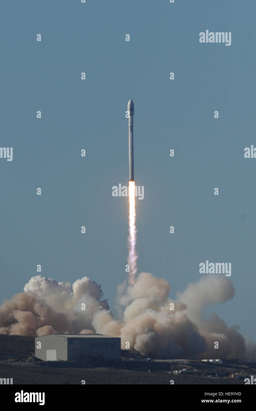 VANDENBERG AIR FORCE BASE, Calif. Ð Team Vandenberg launches its first ...