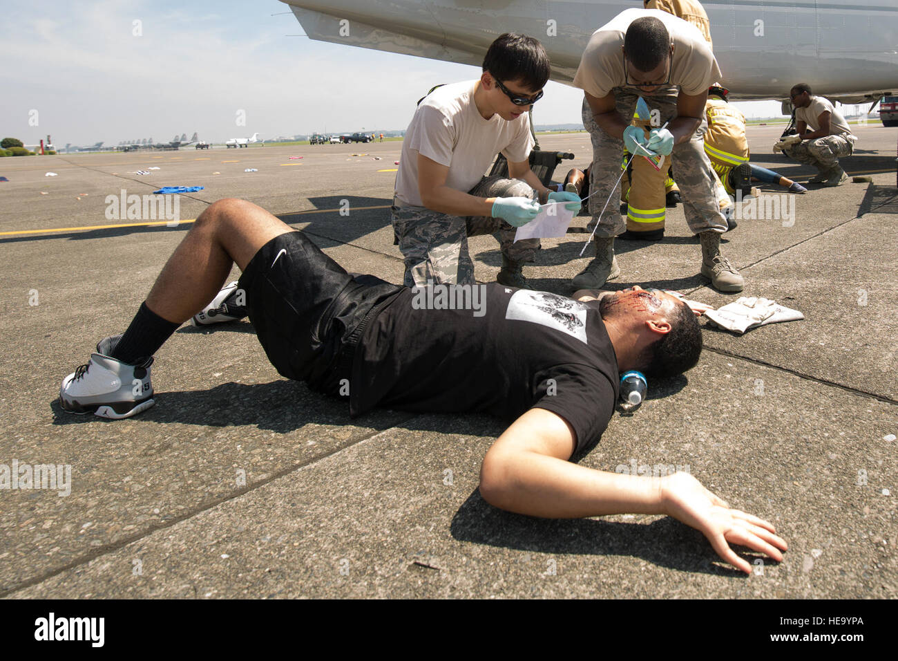 First responders from medical hi-res stock photography and images - Alamy