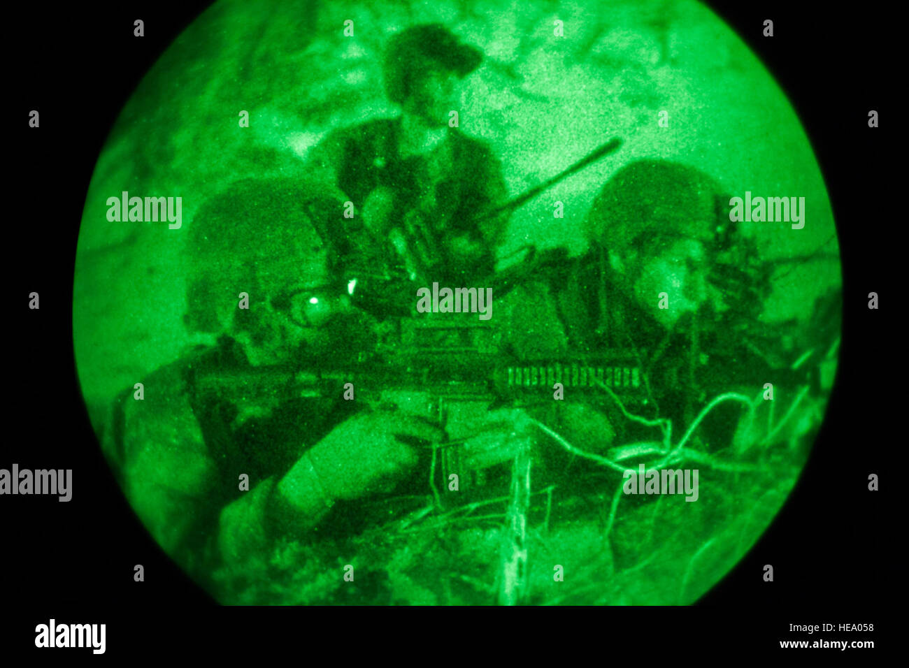 A group of U.S. Army Ranger students, assigned to the Airborne and ...