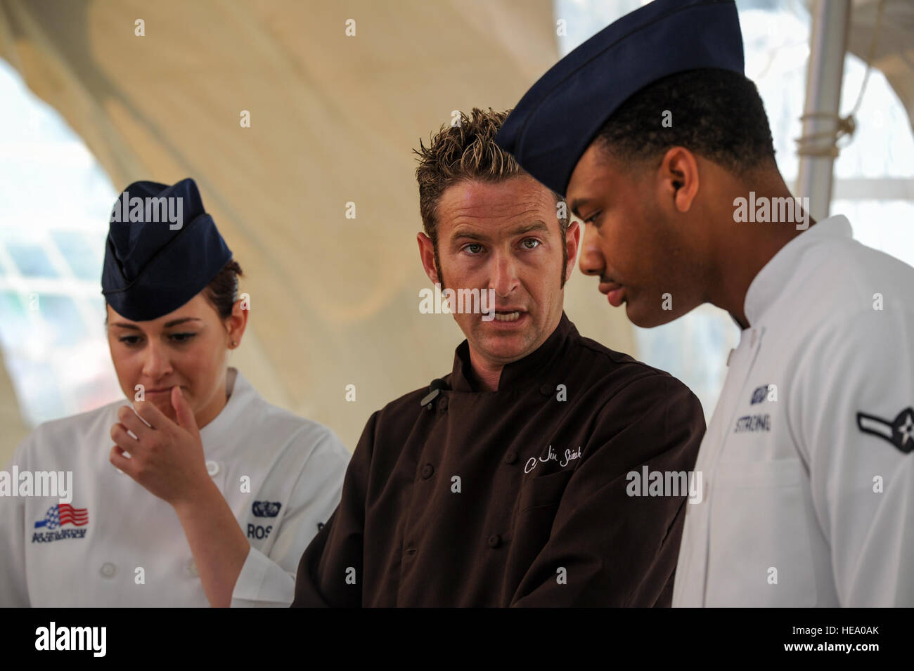 Airmen Gary Strong and Alyssa Ross, 1st Special Operations Force ...