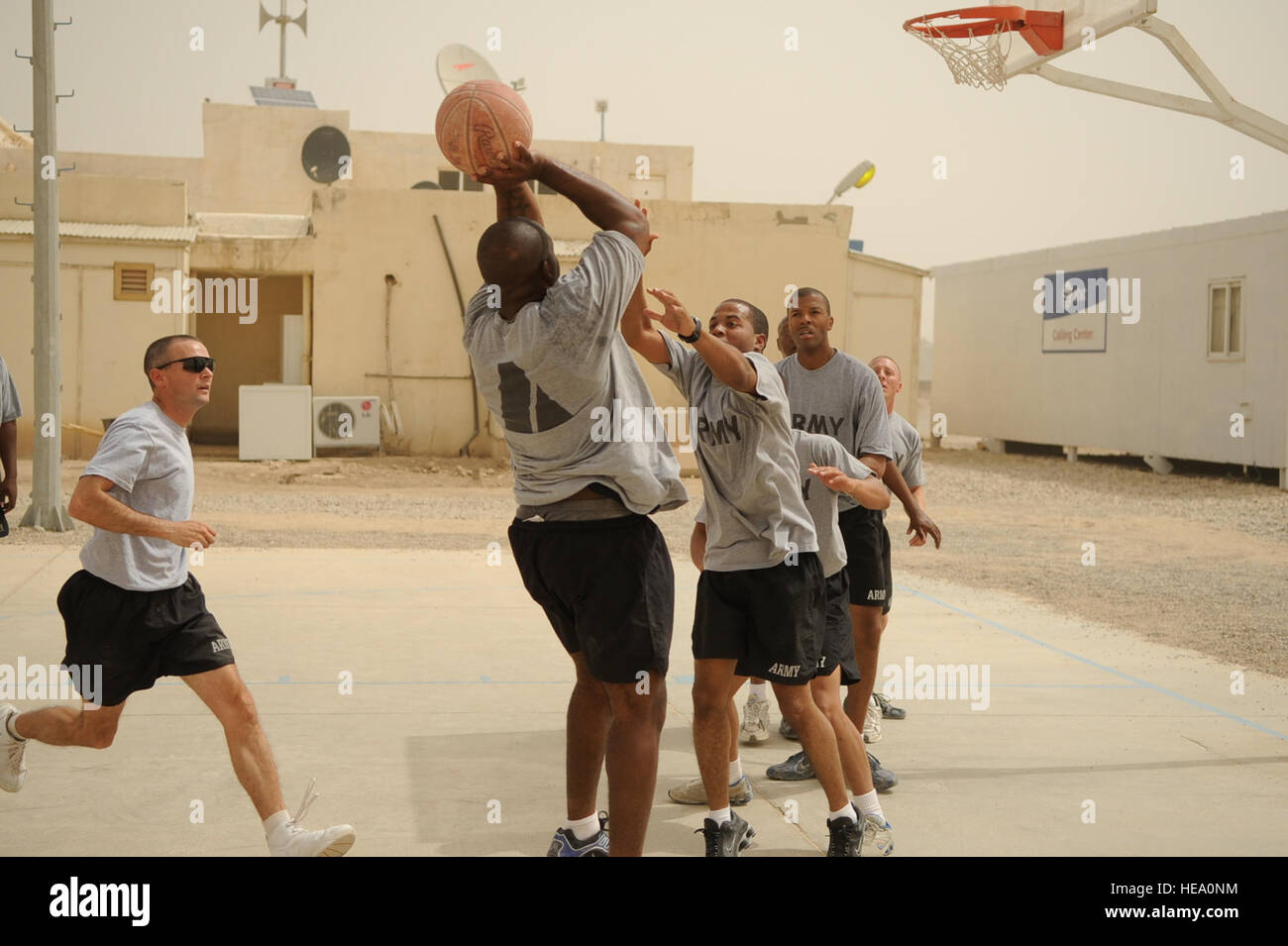 U.S. Soldiers from the 2nd Battalion, 20th Field Artillery Regiment ...