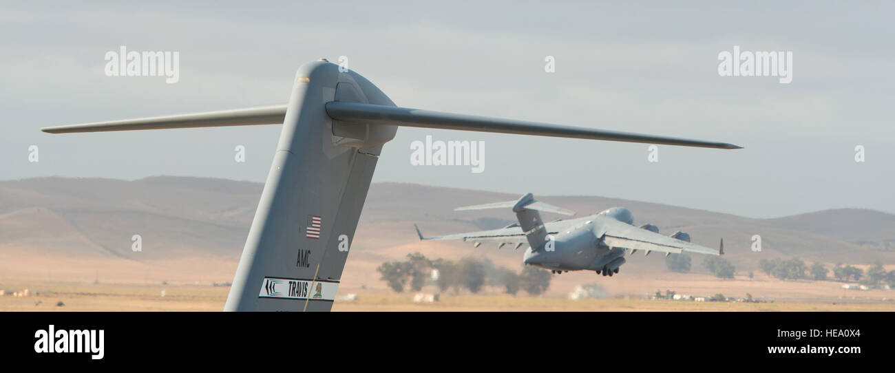 The new four place aircraft hi-res stock photography and images - Alamy