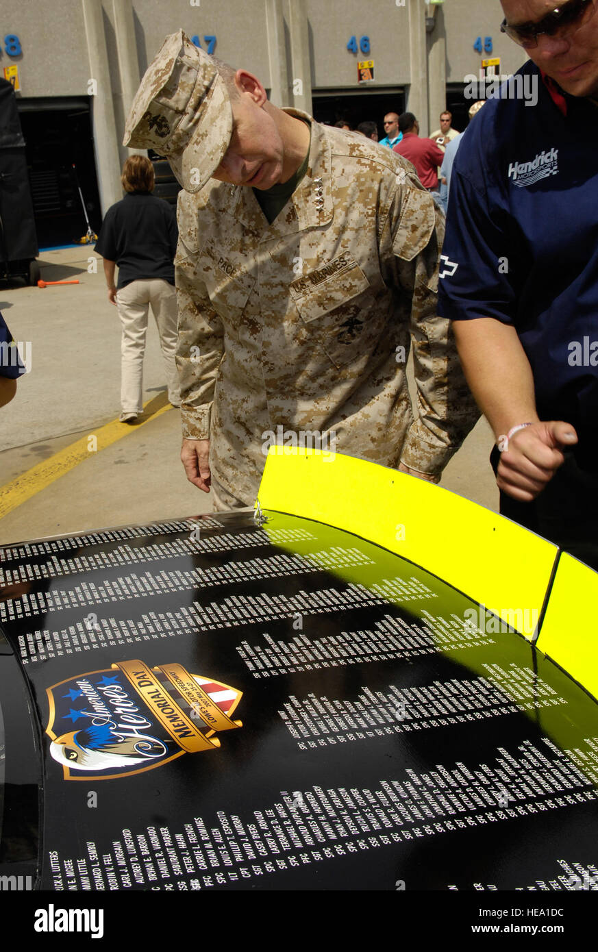 Chairman of the Joint Chiefs of Staff, U.S. Marine Gen. Peter Pace ...