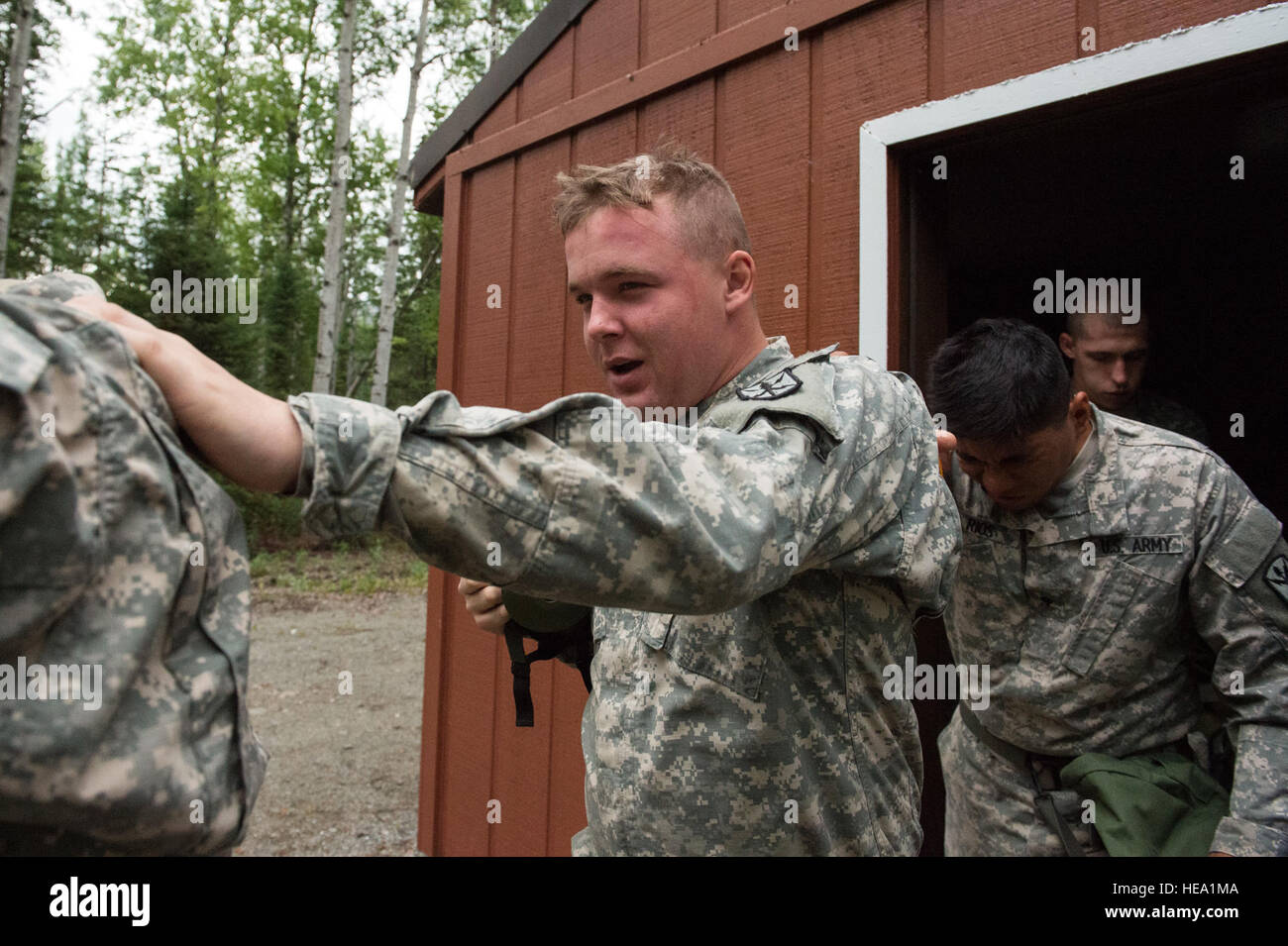 Soldiers from the 307th Expeditionary Signal Battalion conduct CBRN ...