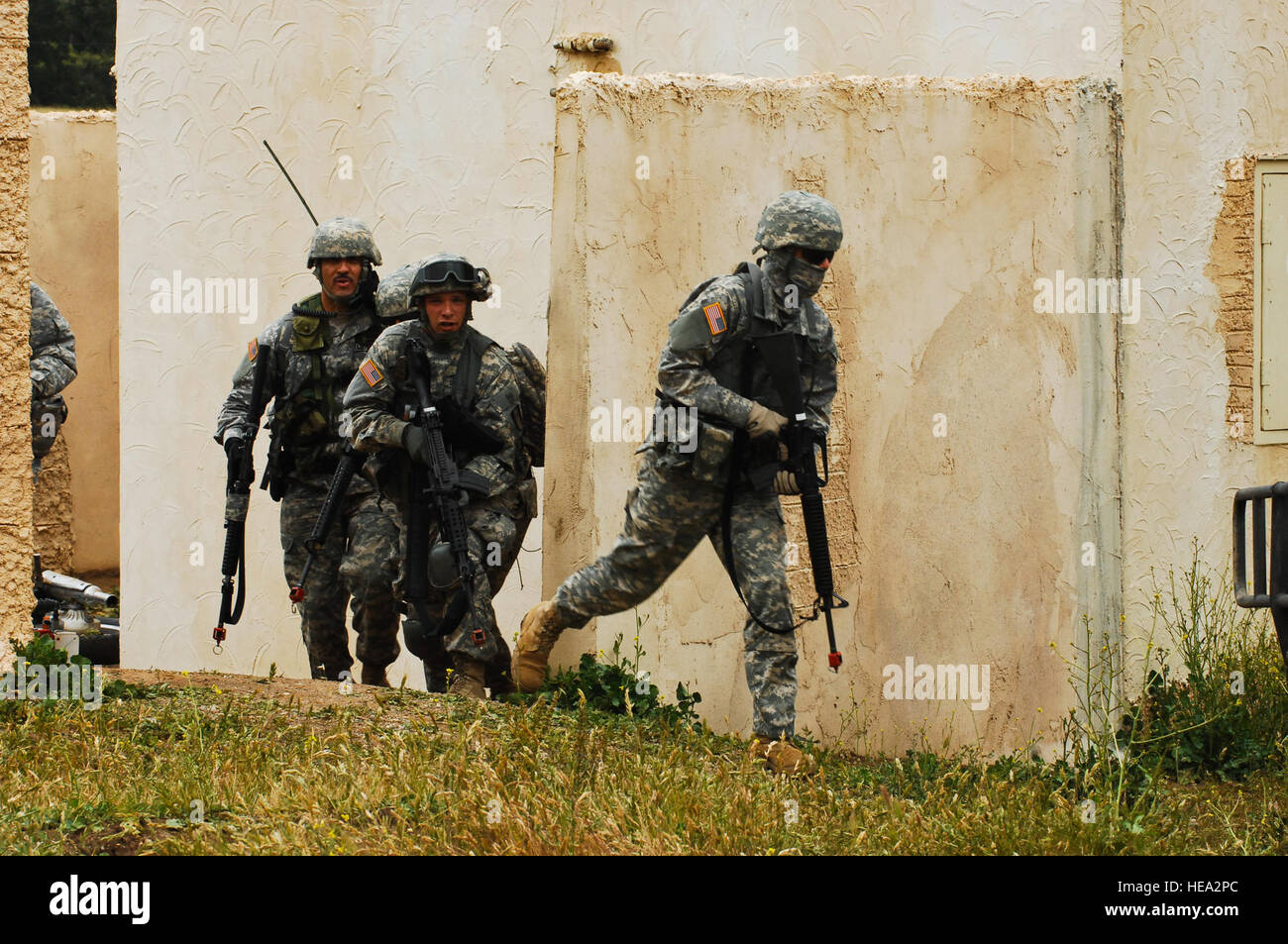 U.S. Army soldiers assigned to the 83rd Military Police Company move to ...