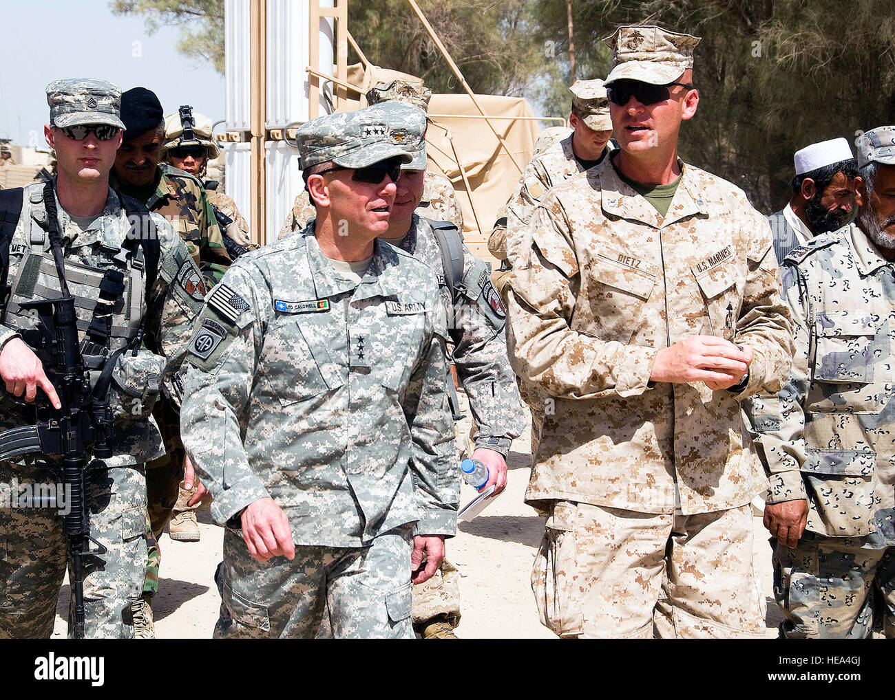 Ntm a lt gen william b caldwell iv hi-res stock photography and images ...