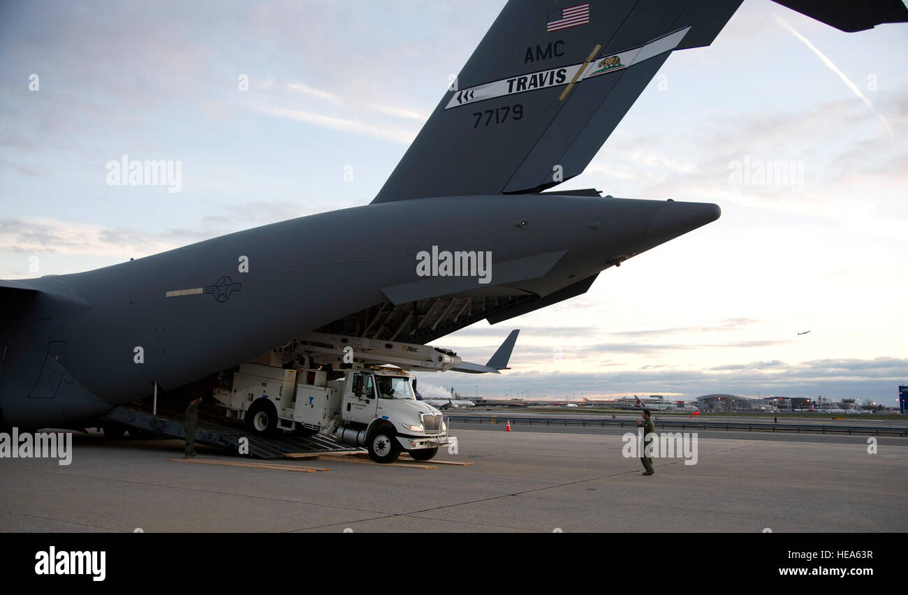 U s air force airlift hi-res stock photography and images - Alamy