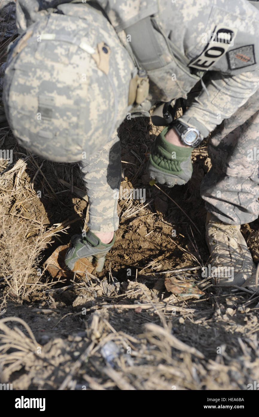 U.S. Army Staff Sgt. Matthew Arnold, a native of Portland, Ind., Task ...