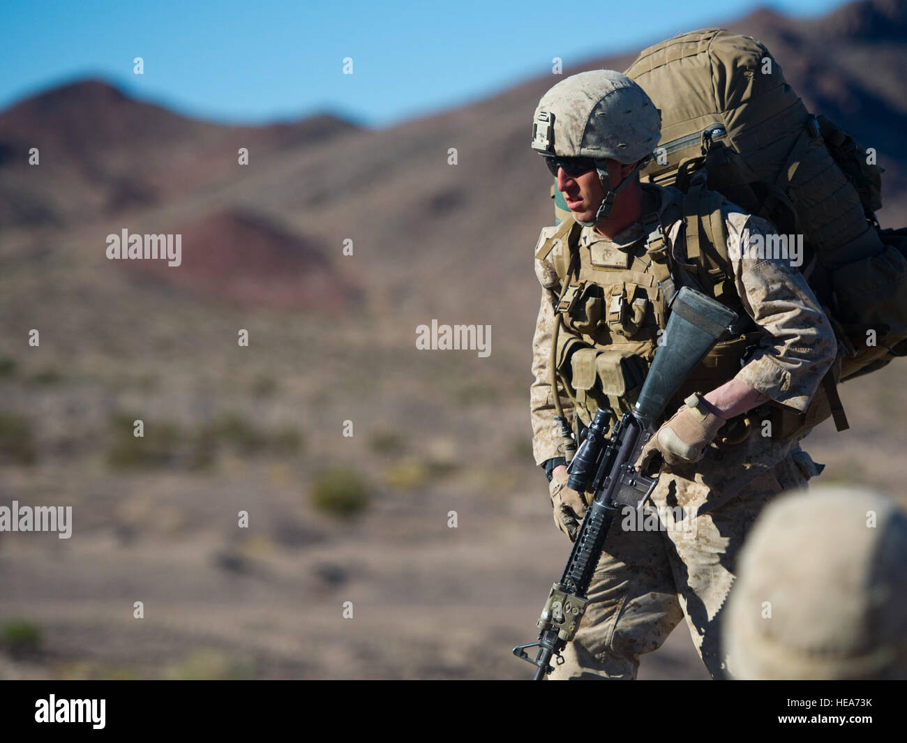 Us marine corps rifle hi-res stock photography and images - Alamy