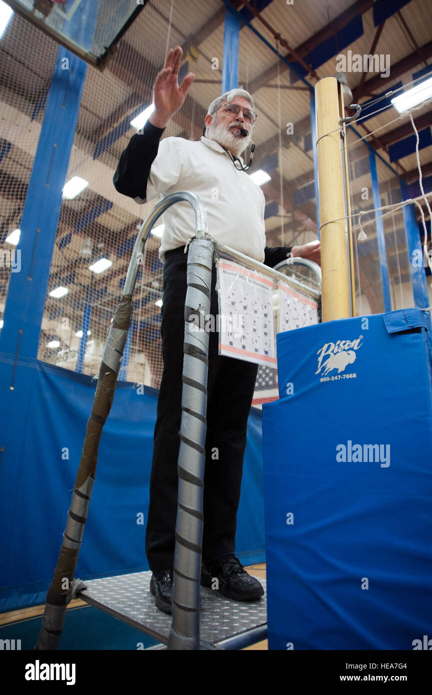 Volleyball referee signals hi-res stock photography and images - Alamy