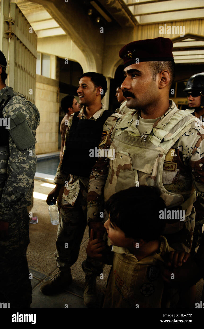 Us military departing iraq hi-res stock photography and images - Alamy