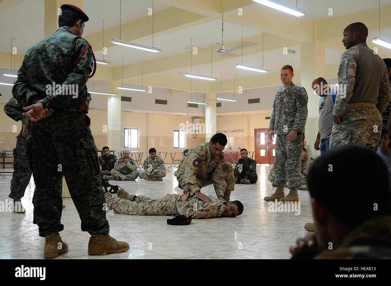 Soldiers of the Iraqi Shurta, Department of Border Enforcement Team ...
