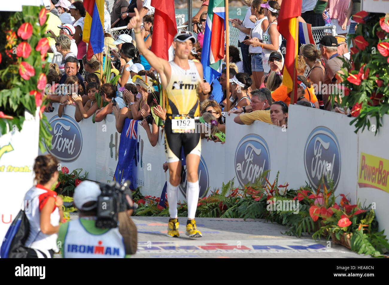 KAILUA-KONA, Hawaii - U. S. Army Captain Robert Killian, a signal ...