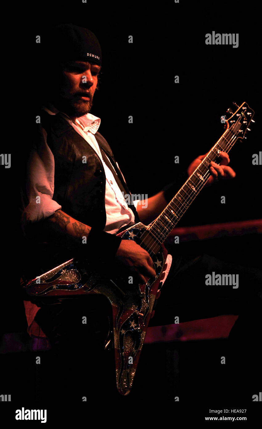 Singer songwriter jessie james hi-res stock photography and images - Alamy