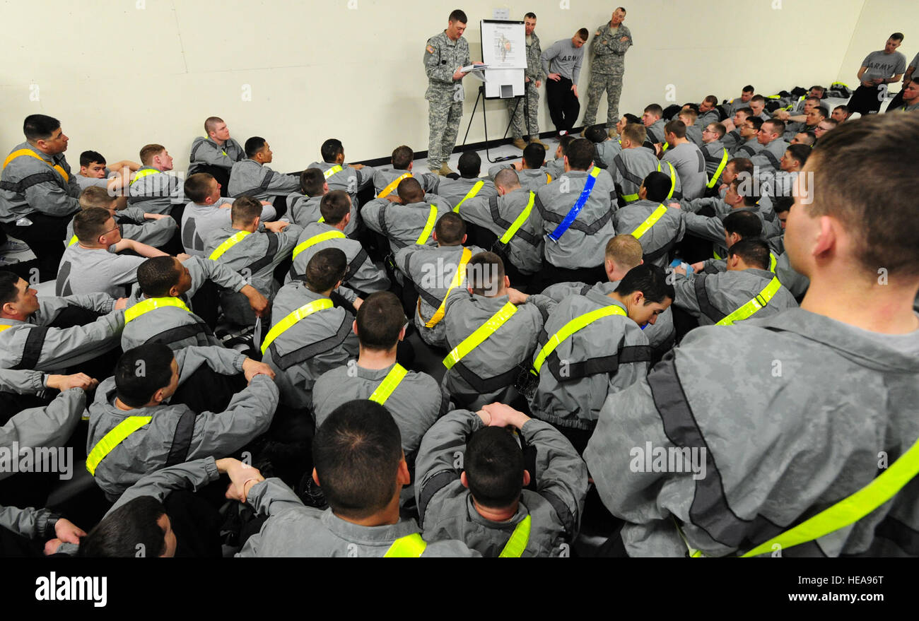 Parachute infantrymen assigned to U.S. Army Alaska's 4th Brigade Combat ...