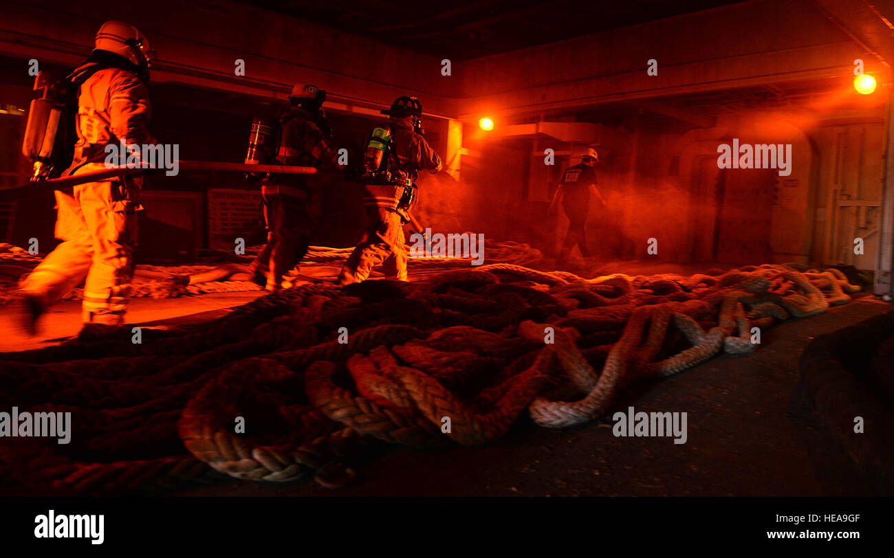 Hampton roads marine firefighting school hi-res stock photography and ...