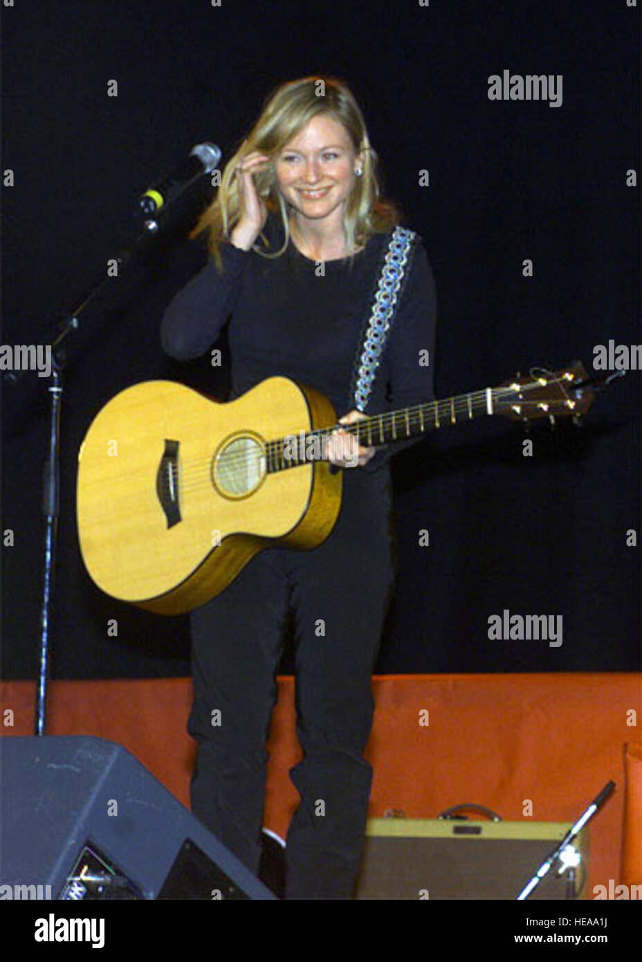 Famous recording artist, Jewel, performs during the Secretary of ...