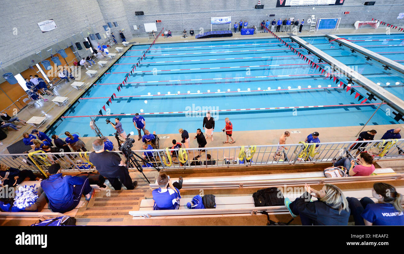 Military physical competitions hi-res stock photography and images - Alamy