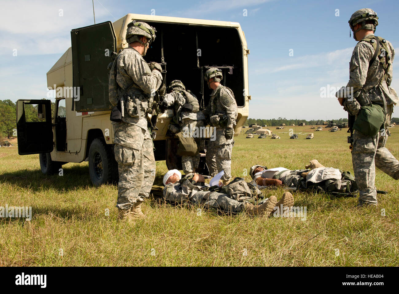 Humvee ambulance hi-res stock photography and images - Alamy
