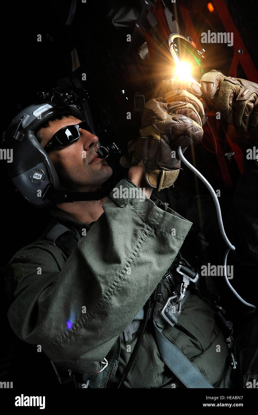 Mc 130p combat shadow aircraft hi-res stock photography and images - Alamy