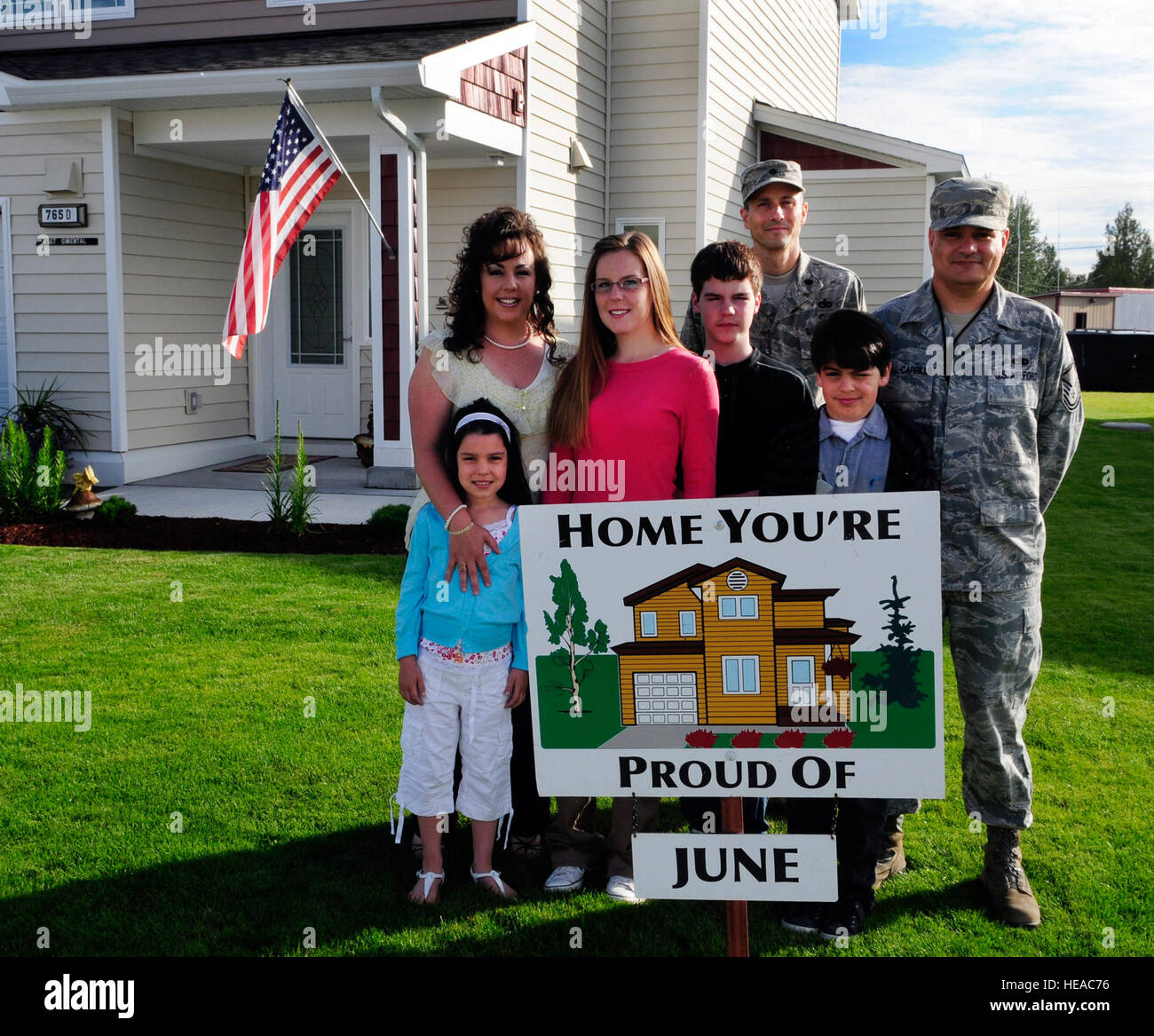 Lt. Col. Thomas Daack notifies Master Sgt. Juan Simental-Carrillo, wife ...