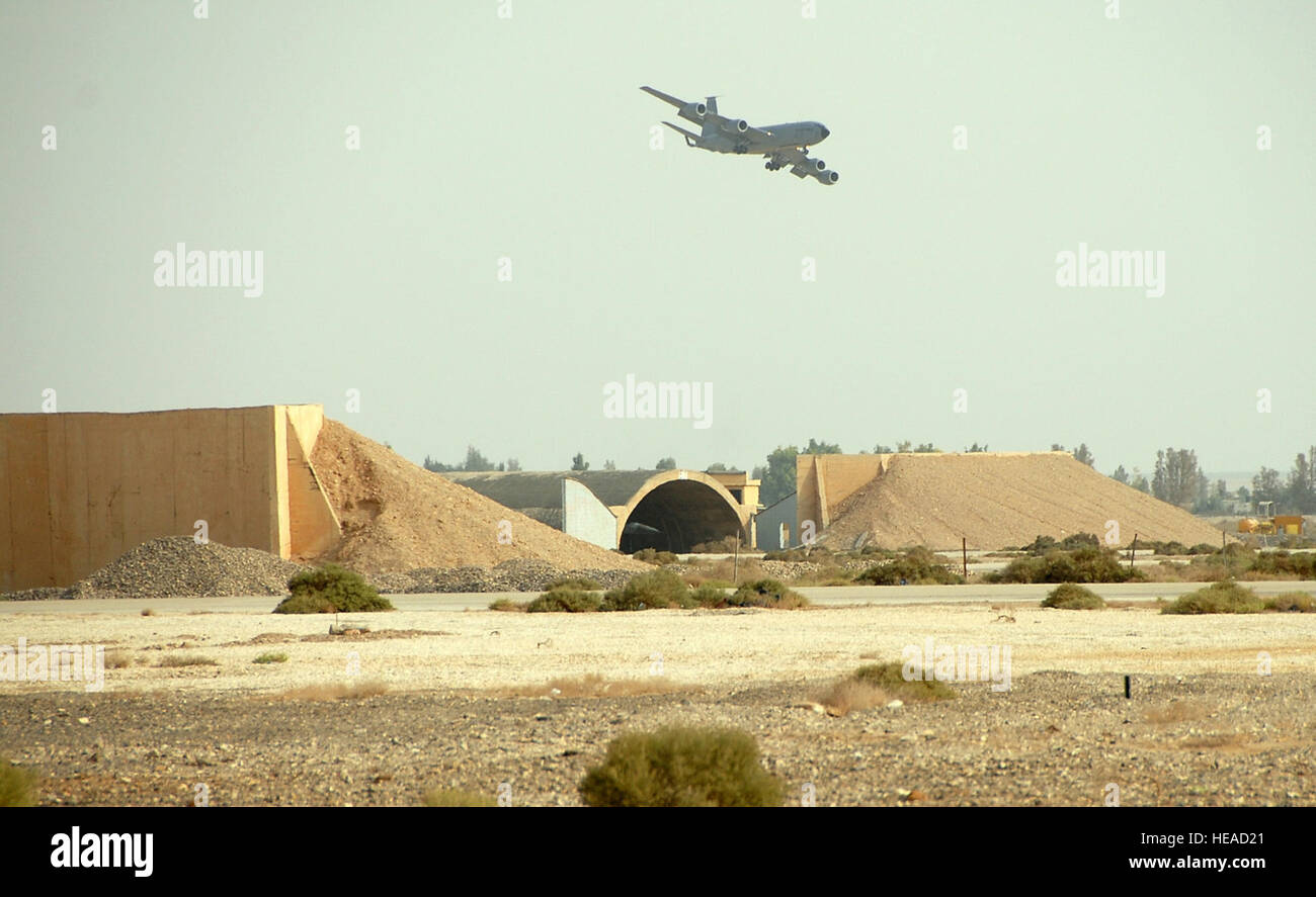 A U.S. Air Force KC-135 Stratotanker from McConnell Air Force Base ...
