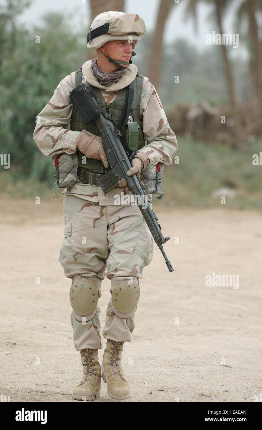 U s army soldier echo hi-res stock photography and images - Alamy