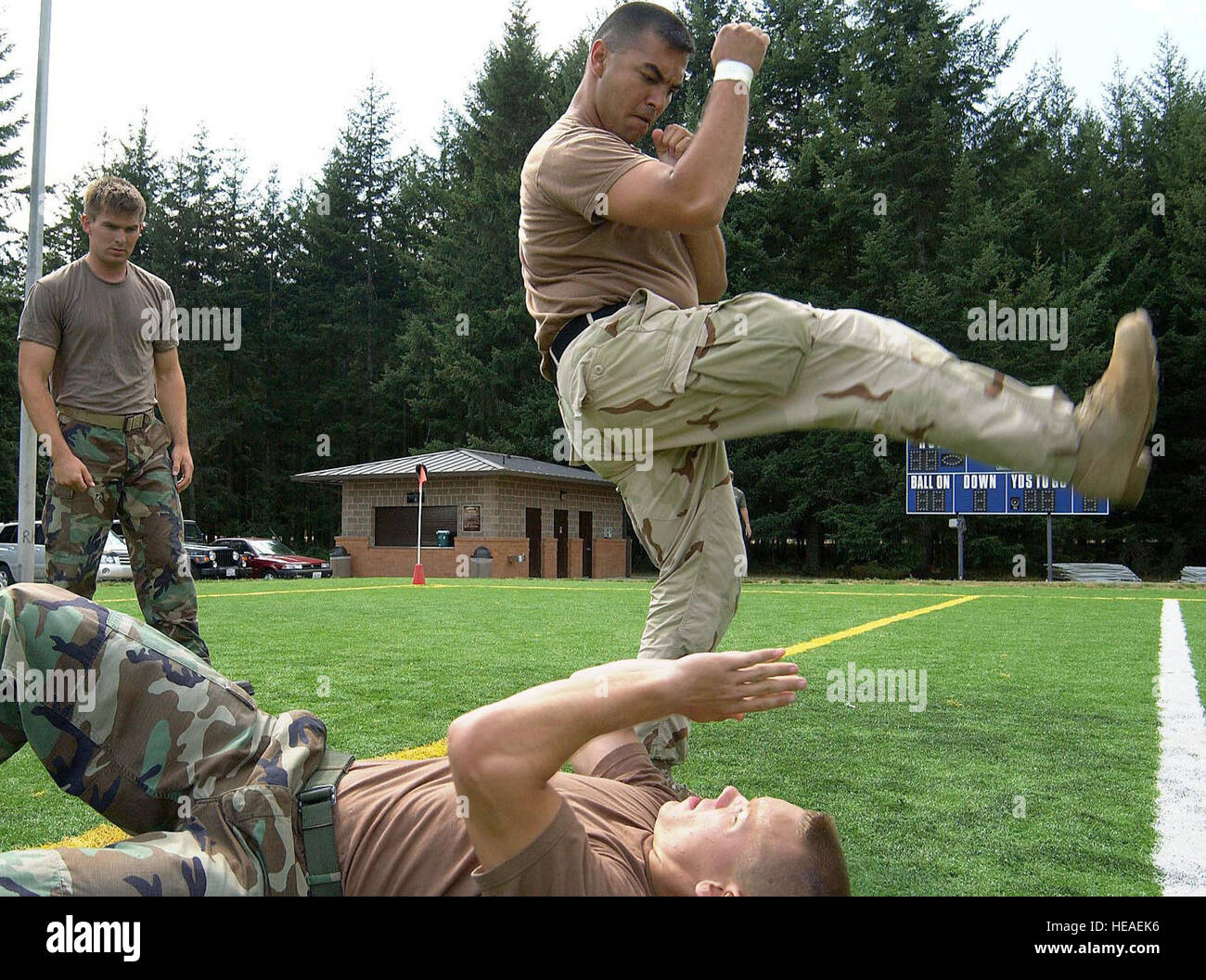 Air Force personnel at McChord Air Force Base conduct hand-to-hand ...