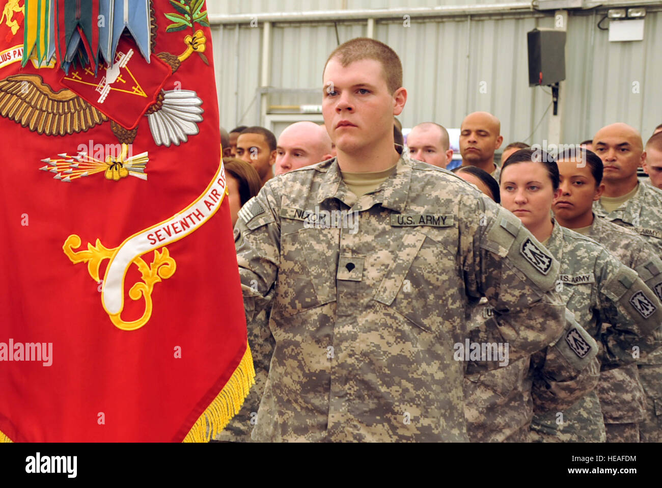 U.S. Army Soldiers from the 1st Battalion, 7th Air Defense Artillery ...
