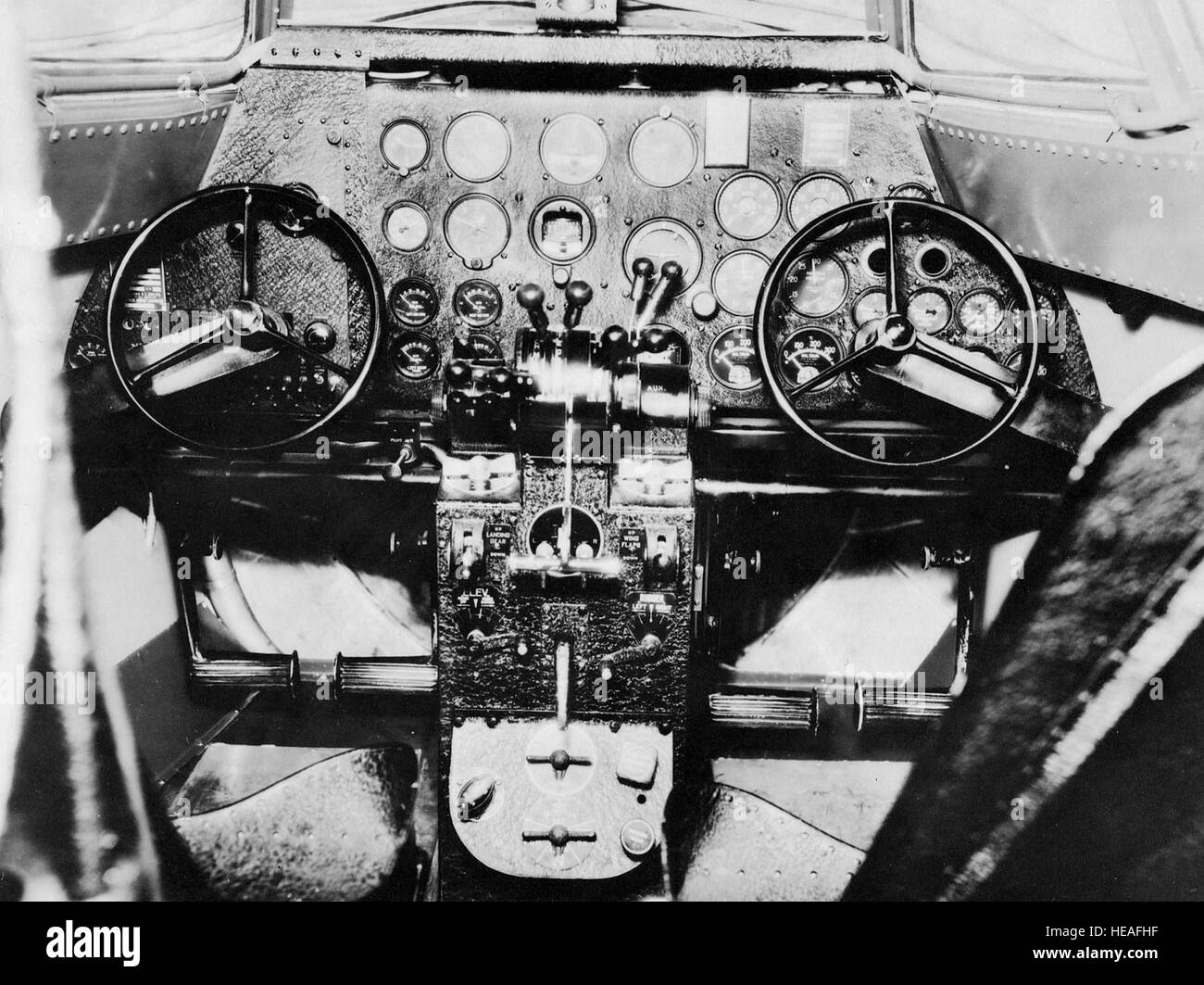 Aircrew flight deck personnel Black and White Stock Photos & Images - Alamy