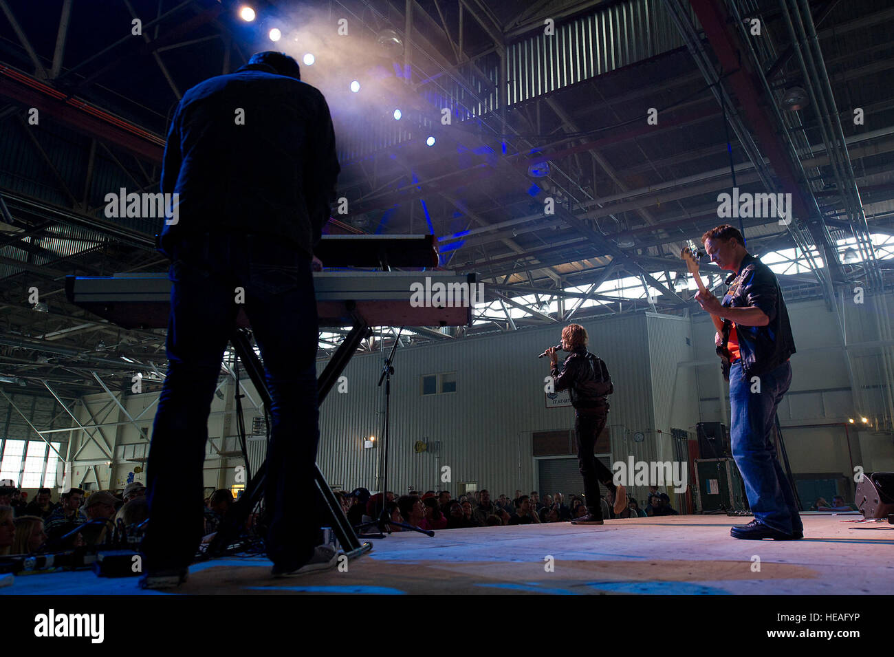 Bass guitarist, Emmy/Golden Globe-winning actor Gary Sinise and the Lt ...